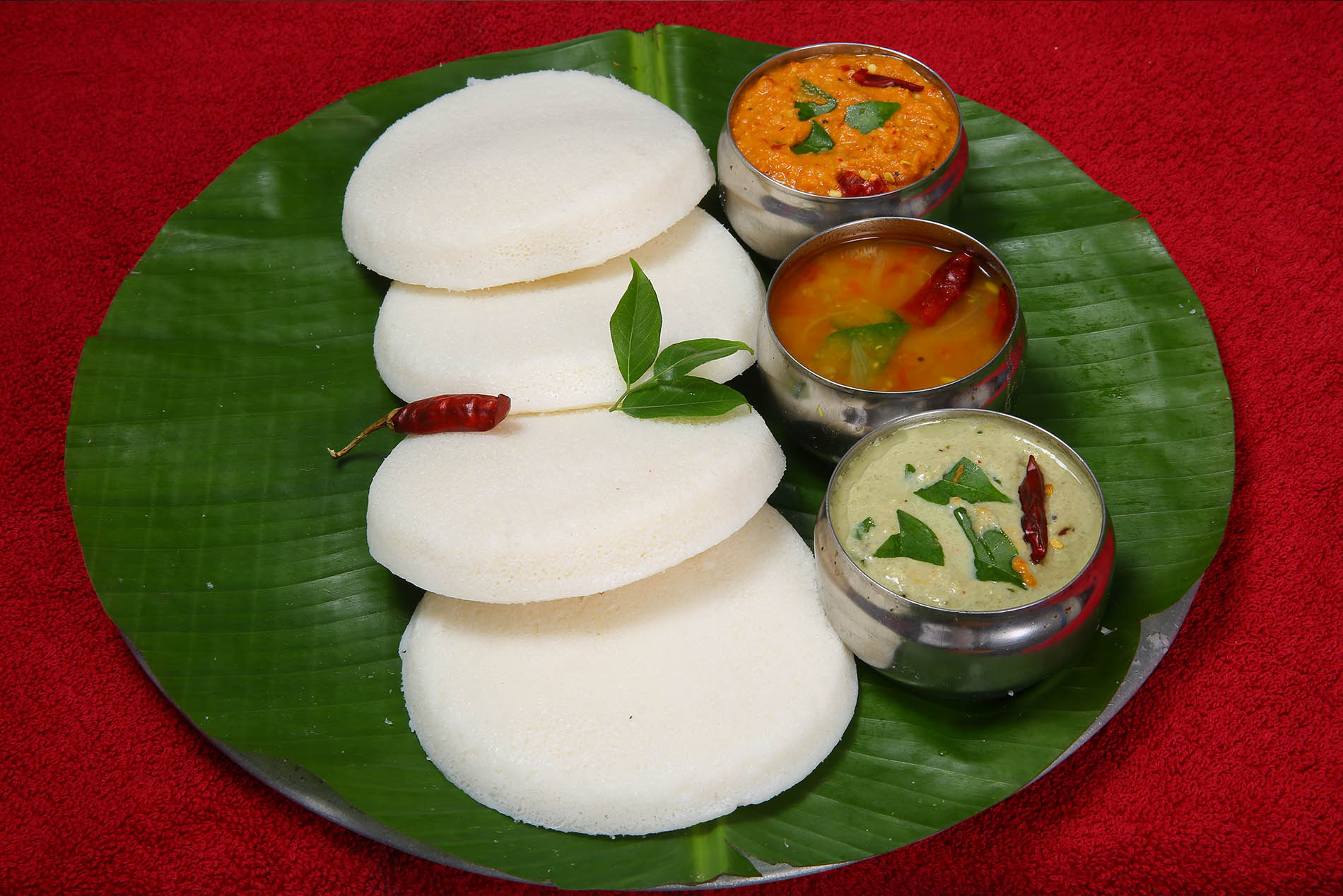 ఈ రోజు ప్రపంచ ఇడ్లీ దినం, దీని వెనక ఉన్నదెవరు? | Eniyavan the man ...