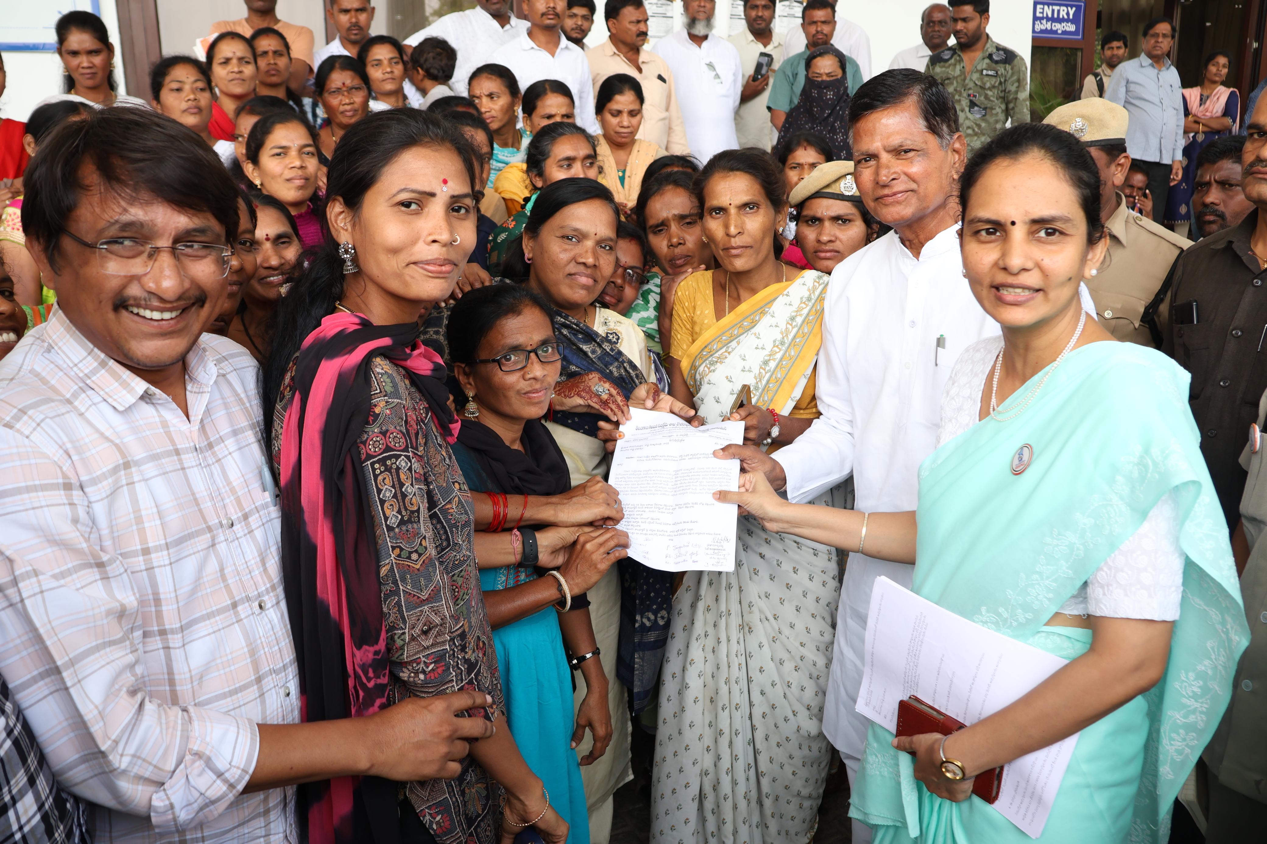 Prajavani | ఏడాది ప్రజావాణిలో ఎన్నెన్నో సమస్యలకు పరిష్కారం | Solutions ...