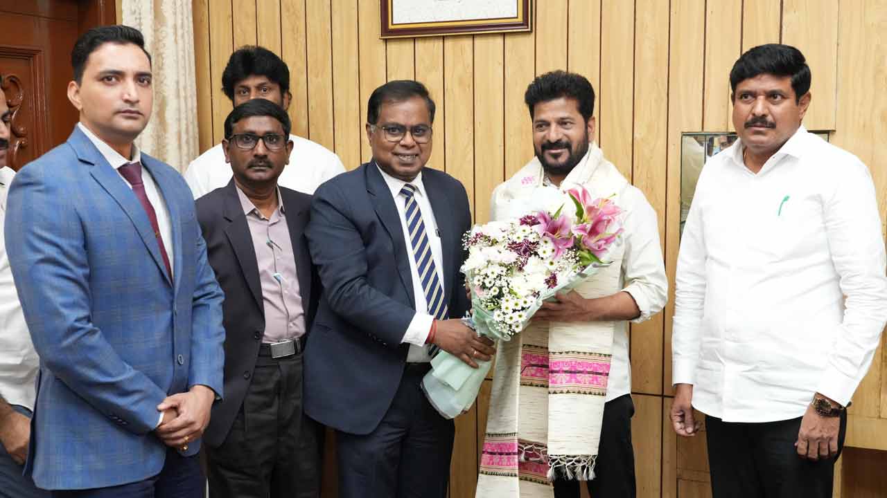 తక్కువ వడ్డీ రుణాలు ఇవ్వండి.. నాబార్డ్ ఛైర్మన్‌కు సీఎం వినతి | CM ...